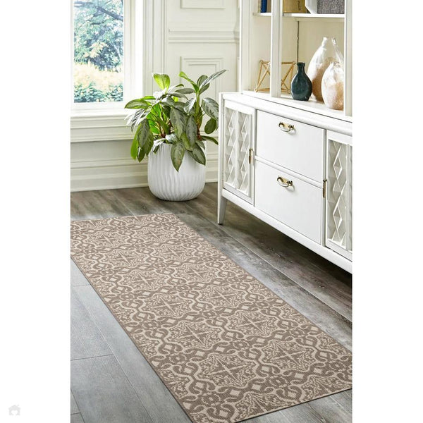 County Victorian Natural In-Outdoor Flatweave Runner