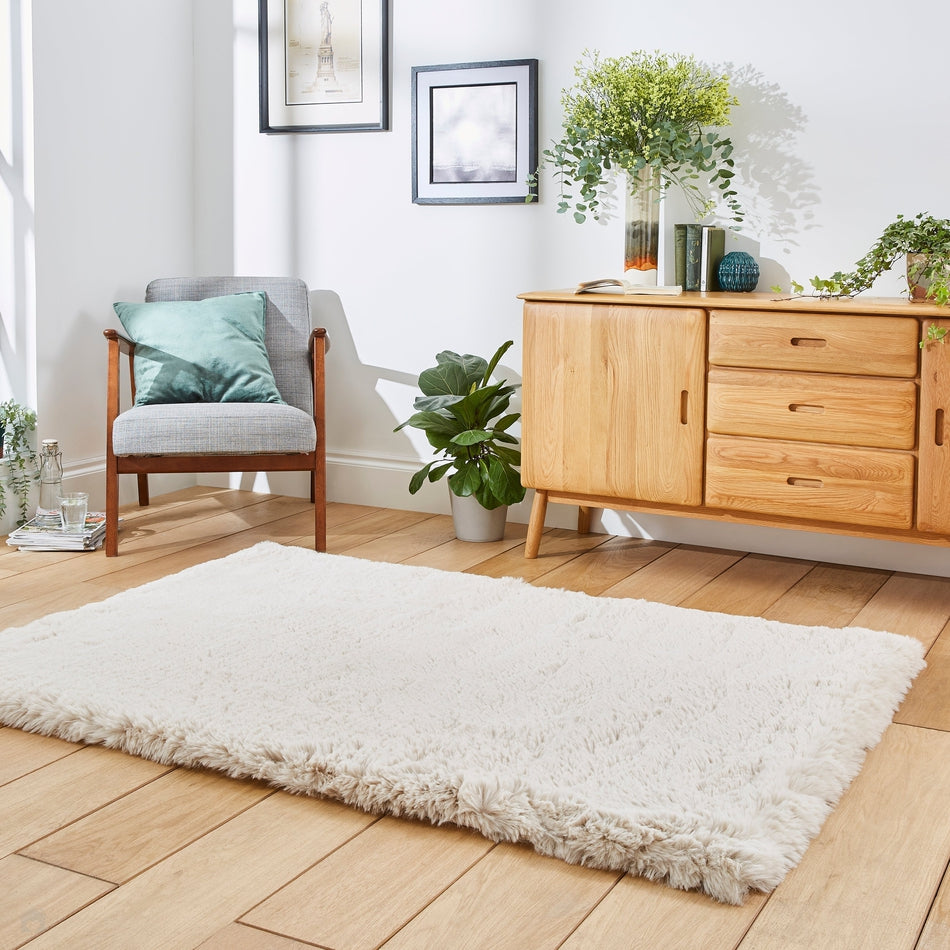 Super Teddy Faux Fur Beige Rug 080 x 150 cm Lowest Price £89.00 | Rug Love